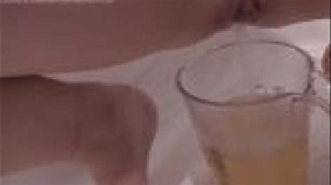 720p Full Bladder Explosion Into Measuring Jug 2pee4you Clips4sale