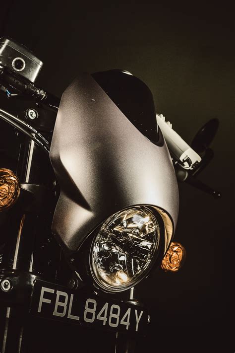 복잡한 도심 정글을 돌파하라 할리데이비슨 스트리트 로드 월간모터바이크