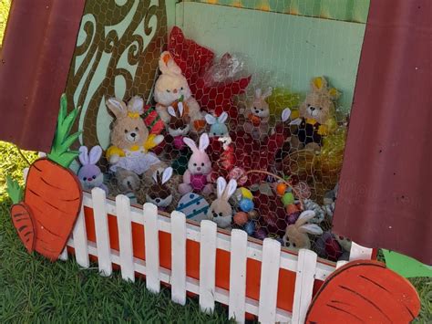 Enfeites De Pelúcia Que Decoravam Evento Da Semana Santa São Furtados