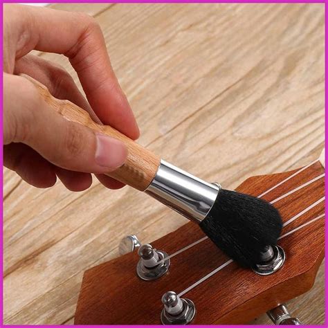 แปรงฝุ ่ นกีตาร ์ กีตาร ์ String Cleaner เครื ่ องดนตรีทําความสะอาดเครื