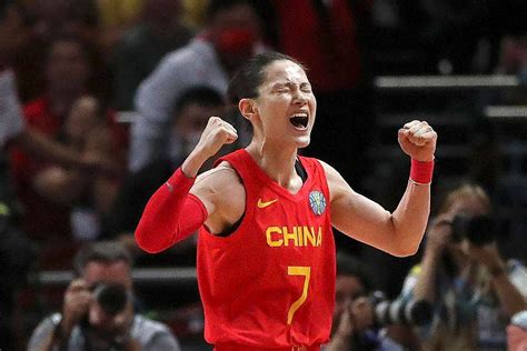 女篮世界杯 力克东道主挺进决赛，中国队长杨力维：包袱是她们的，我们坚信必胜中国女篮比赛对手