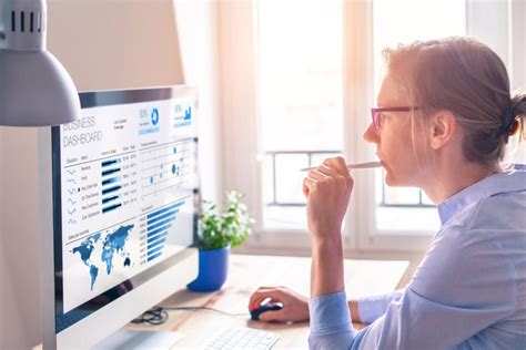 The Role Of Python Sql And R In Data Analysis Finance Tech