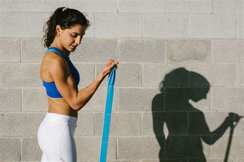 How To Build Your Biceps Without Access To Weights Qwik Fitness