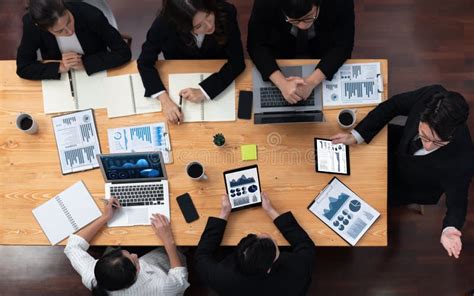 Business Team Of Financial Data Analysis Meeting Report Paper In