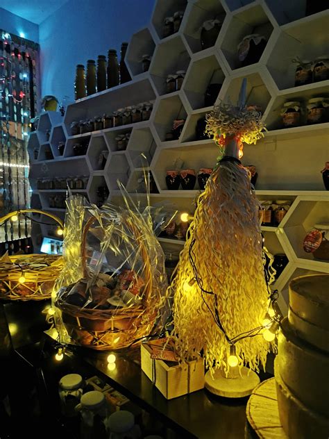 თაფლი სახლში Home