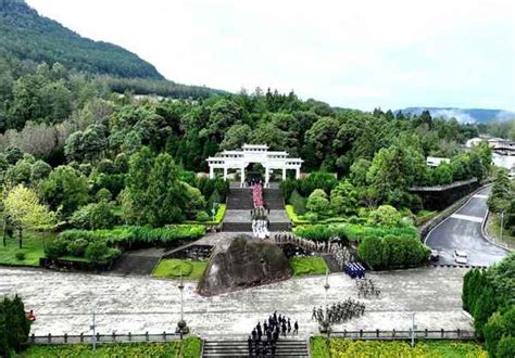川陕革命根据地红军烈士陵园川陕革命根据地红军烈士陵园位于 游记 华网