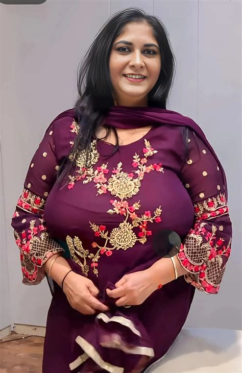 Roma Khan Roma Khan Added A New Photo