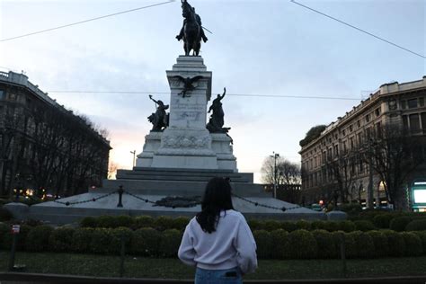 Ananya Santra Medium