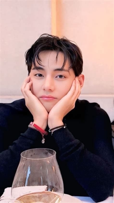 Pin Oleh Helga Di Великолепный Ким Техен Di 2025 Gambar Pacar Foto Kekasih Selebriti