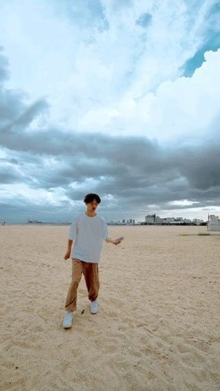 ‎چالش تیک تاکی🌱‎ ‎وقتی دوستات مستن و تو همچنان هوشیاری ‎ Instagram