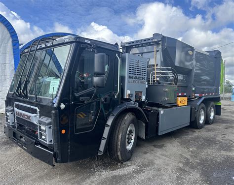 Labrie Automizer Mack Lr Electric Heavy Duty Equipment Supplier In Bc