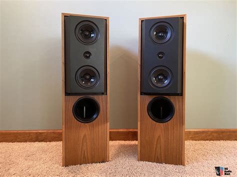 Kef 1042 With Kef Kube Photo 4289401 Us Audio Mart