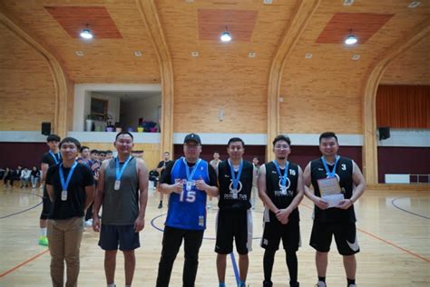 Үй Цай сургуулийн төгсөгчдийн дунд “Нөхөрсөг нэг өдөр” сагсан бөмбөг ийн тэмцээн явагдлаа Ui