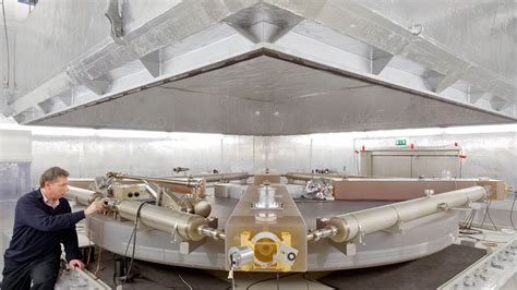 A Laser Gyroscope Measured Tiny Variations Within The Lengths Of Days On Earth