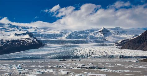 감기 겨울 경치 경치가 좋은 고요한 광야 구름 극단적 인 날씨 극지 기후 눈 때묻지 않은 모험 바다 바위투성이의 블루 빙산 빙하 빙하 호수