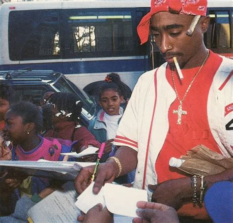 A Day With Tupac In Harlem New York 1994 The Story Of Photographer T