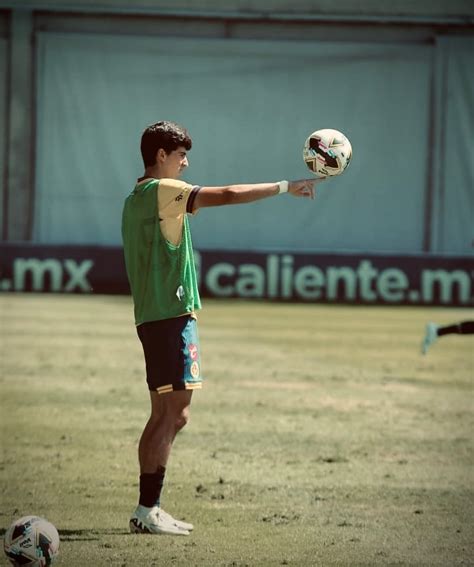 Coco Cardenas Cococardenas • Instagram Photos And Videos