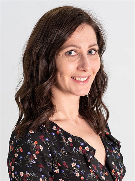 Sarah Rowbottoms Instagram Twitter And Facebook On Idcrawl