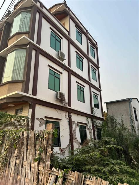 Mandalay ငလျင်ထပ်လှုပ်လို့ မန္တလေးမြို့မှာ အဆောက်အအုံတချို့ ထပ်ပြို၊ တေဇ Mfp၊ ဧပြီ ၁၃