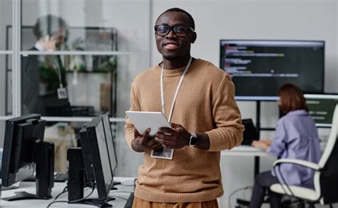 How To Get Into Cybersecurity Without A Degree In 2025