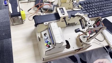 Brenda Xu On Linkedin Stemeducation Sortingrobotarm Foryoungminds Sortingmachines Stemkit