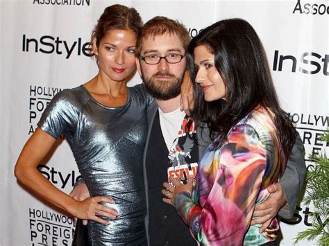 Jill And Jacqueline Hennessy Twins Celebrity Twins Jill Hennessy Instyle