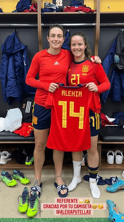 Alexia Putellas Feet 🤤 İmagine Licking And Smelling Her Warm Feet After Game Rwomensoccerlegs
