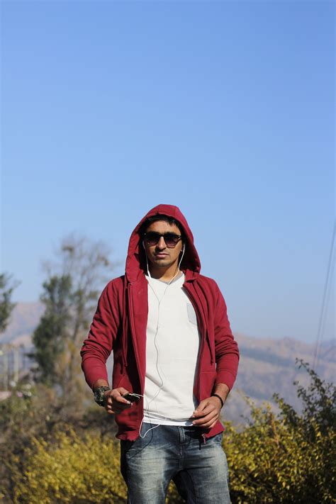 about deepak ror medium