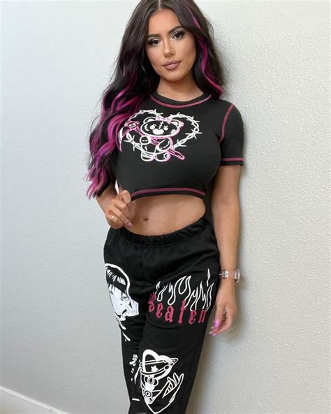 Megan Riley Booth Bio Age Height Models Biography