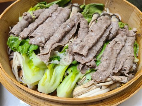 소고기숙주찜 유자폰즈소스 대패소고기 채소찜