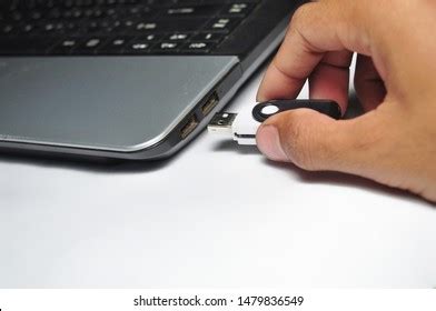 2 953 Insert Disk Images Stock Photos Vectors Shutterstock