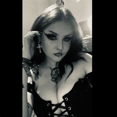 𝖊𝖛𝖎𝖊 Eviee182 On Threads