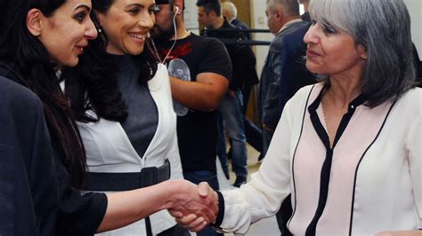 Маргарита Попова ще бъде на официално посещение във Виетнам и в Лаос