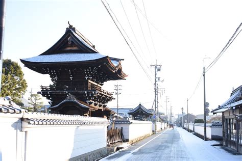 美作地方の広い範囲で雪 気象台など注意呼びかけ うっすらとした雪化粧も／岡山県北・津山市