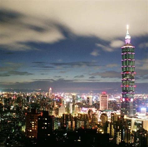 2021年台湾地区人口负增长死亡数全年孟庆川