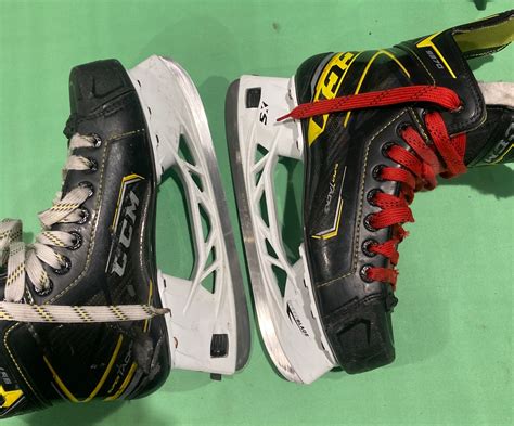 Senior Used Ccm Super Tacks 9370 Hockey Skates 5 0 Sidelineswap