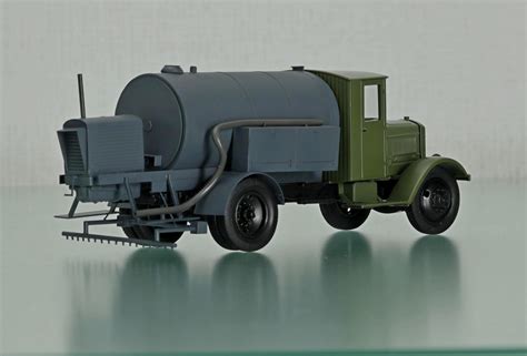 АГЦ «Комсомолец автогудронатор на шасси ЯГ 4 для розлива под давлением дегтя или битума