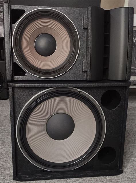 High Power Line Array Subwoofer Vrx918s PRO Audio Stage Bass China Line Array Subwoofer And
