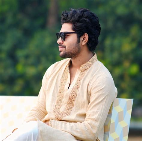 Ya Allah ফিলিস্তিনি ভাই বোন দের হেফাযত করো বি স্ফো রণের শক্তি থেকে মা নুষ আকা শে উড়ে আবার