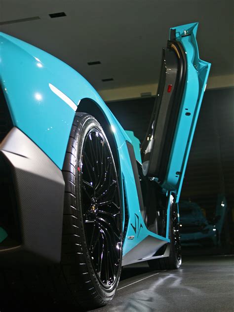 魔鬼不只藏細節 Aventador Lp 750 4 Sv Roadster美到誘人犯罪！ Carture 車勢文化