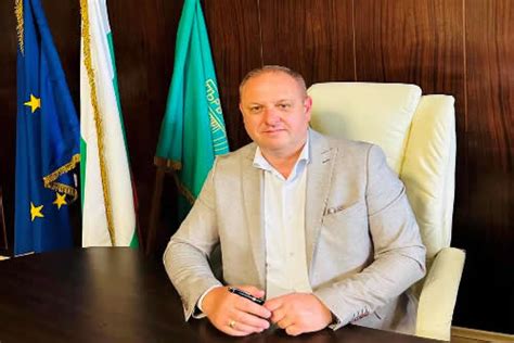 ПОЗДРАВИТЕЛЕН АДРЕС ОТ КМЕТА НА ОБЩИНА ПЪРВОМАЙ НИКОЛАЙ МИТКОВ ПО СЛУЧАЙ СВЕТЛИЯ МЮСЮЛМАНСКИ