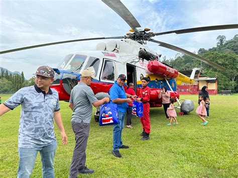 Unit Udara JBPM Hantar 6 2 Tan Bekalan Makanan Di Pos Orang Asli Kosmo Digital