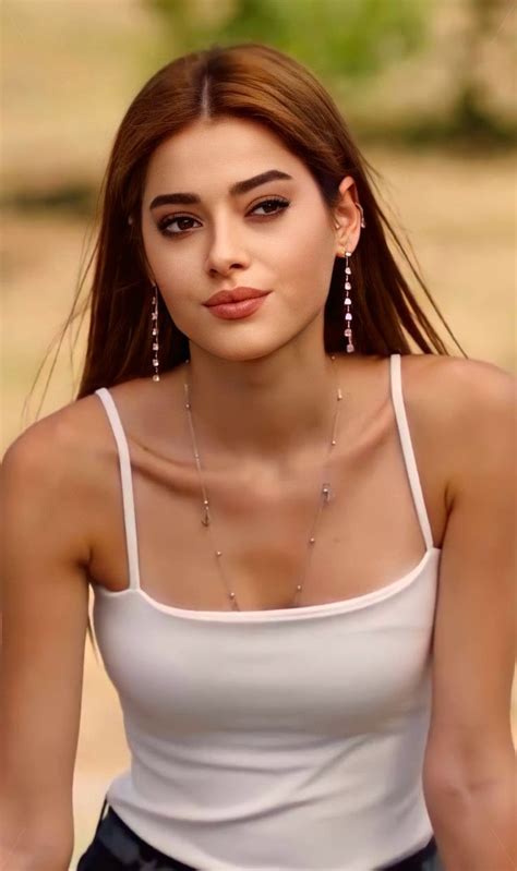 Top 10 Most Beautiful Turkish Actresses In 2021 In 20