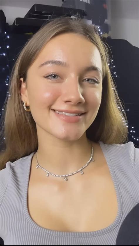 Pretty Face And Tits😍 Rnanounsfw