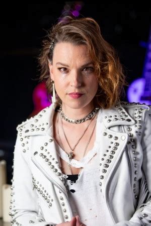 Lzzy Hale Tv Time