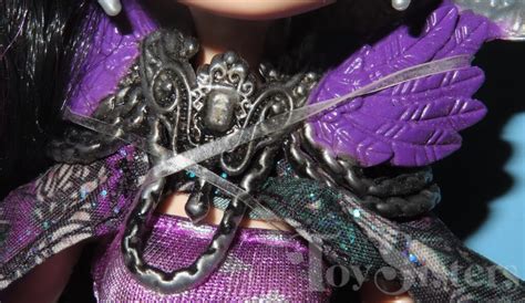 Ever After High Legacy Day Raven Queen Toy Sisters