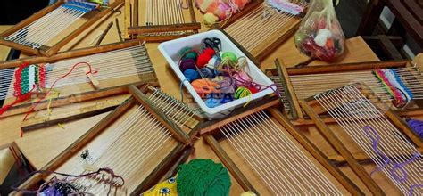 Техниките на тъкане опознаваха деца от Търговище в Музейния образователен център Утро