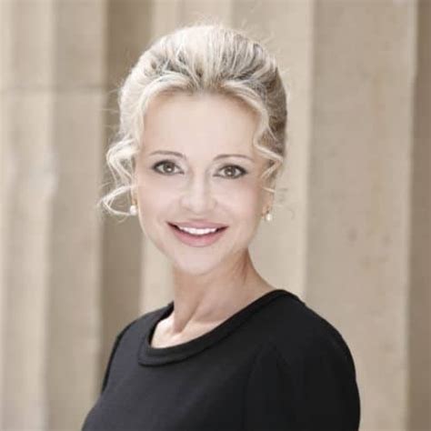Sandra Navidi Best Selling Author And Business Leader