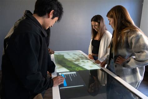 Virtual Chemistry Experiments Science Table By Anatomage