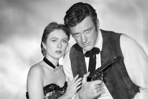 ‘gunsmoke Amanda Blake Stormed Off The Set But James Arness Was The